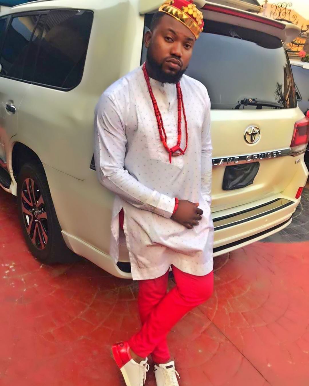 Age : How old is Cassy Everest?