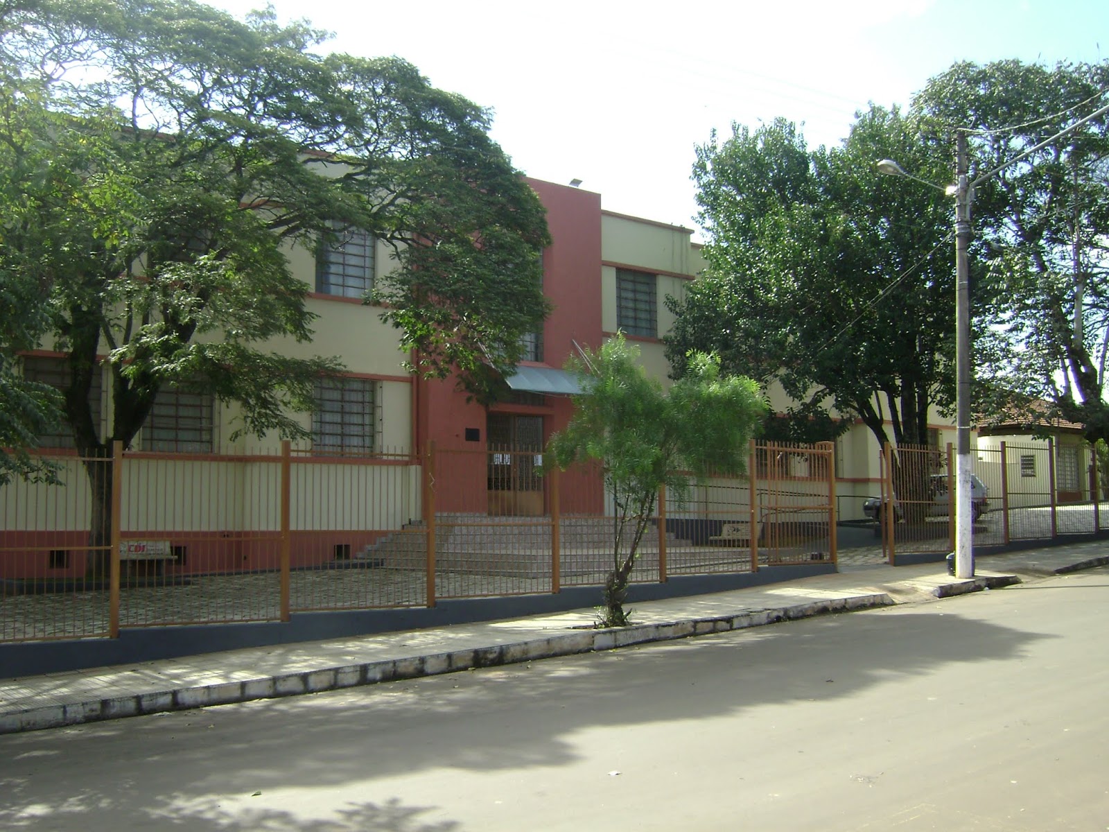 Conhecendo a Escola Conhecendo a Escola