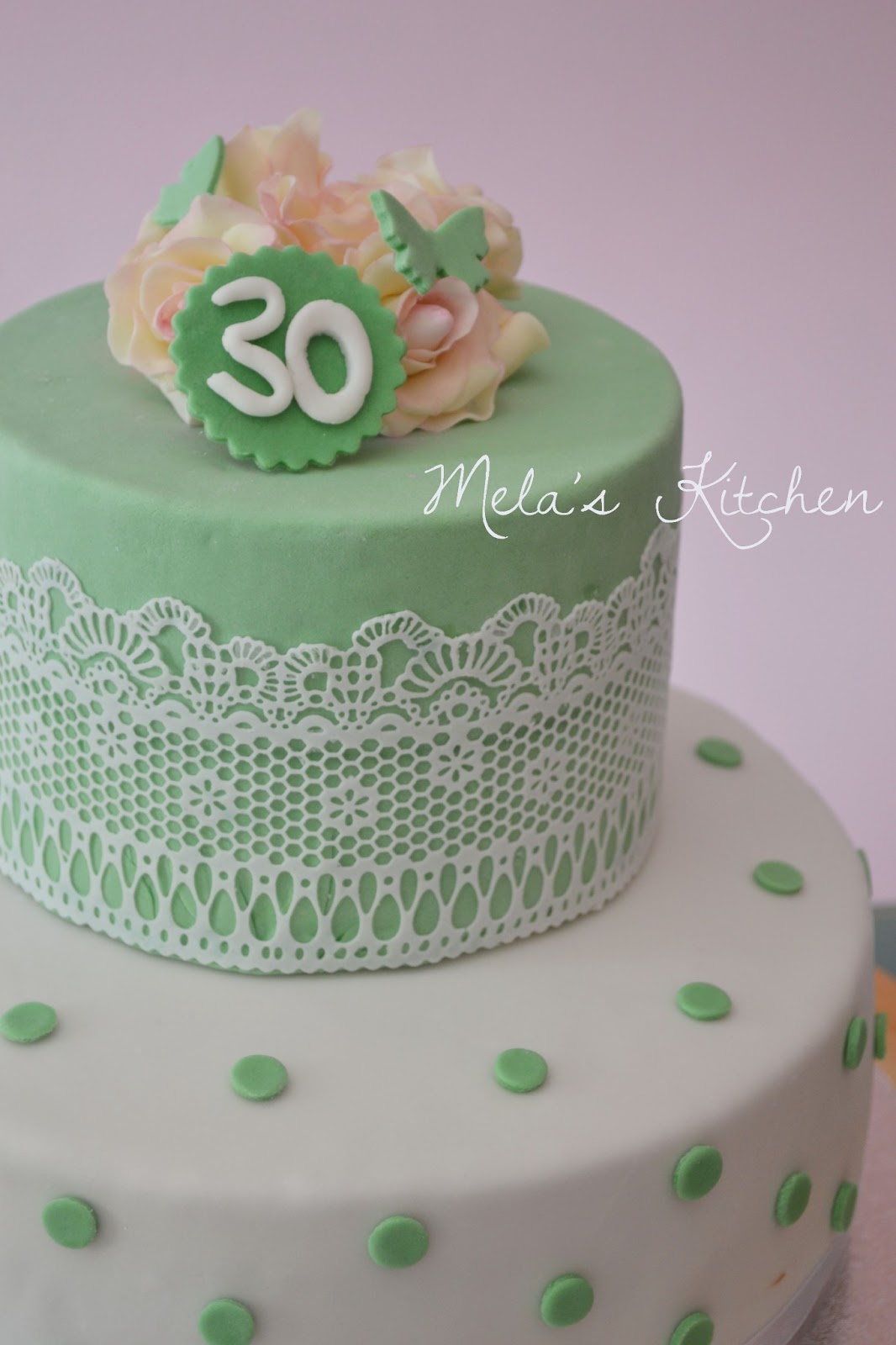Mela's Kitchen: Pizzi, pois, rose e una torta
