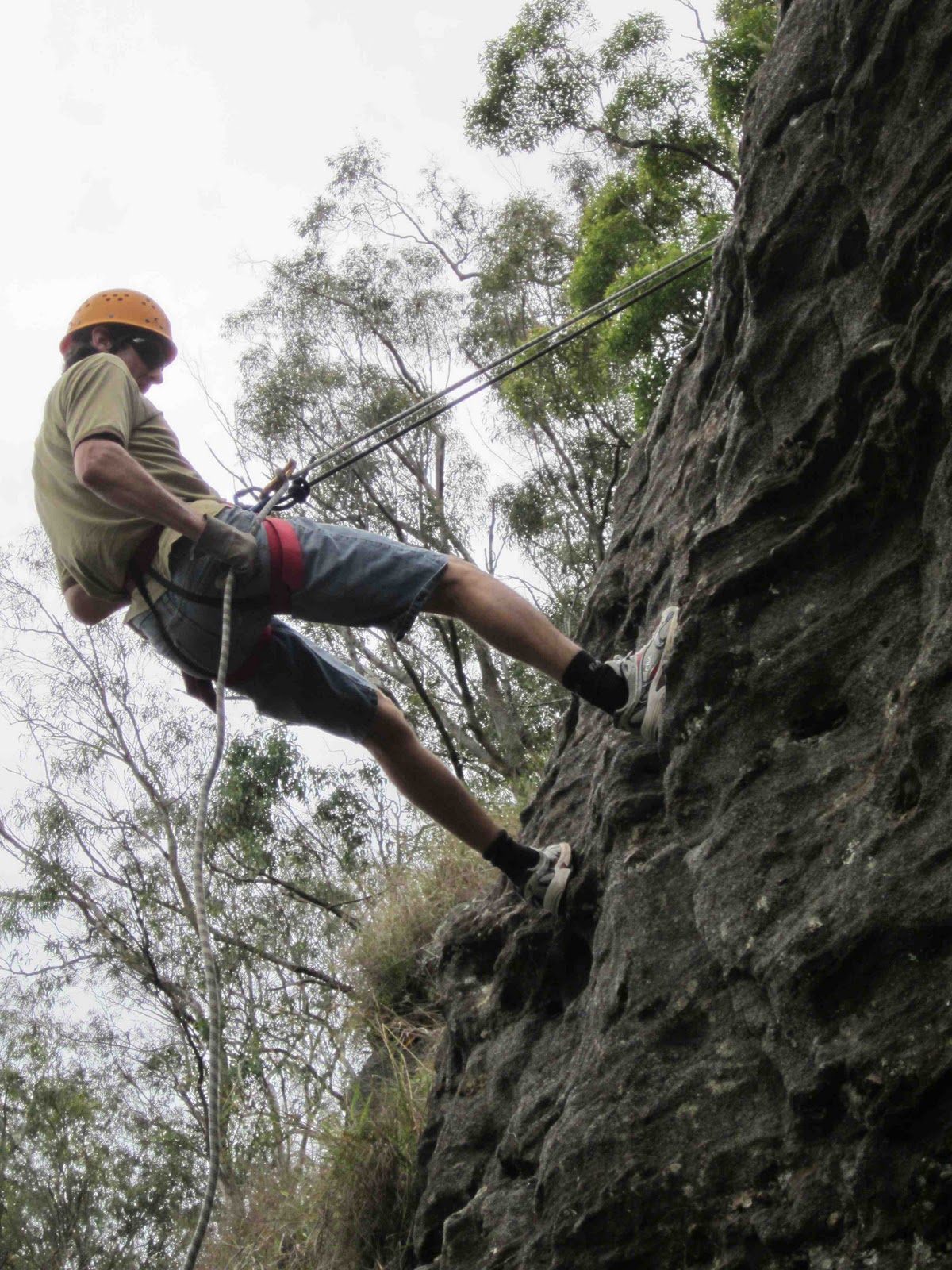 CHEK Australia: BACK PAIN CLIENTS TACKLE ABSAILING