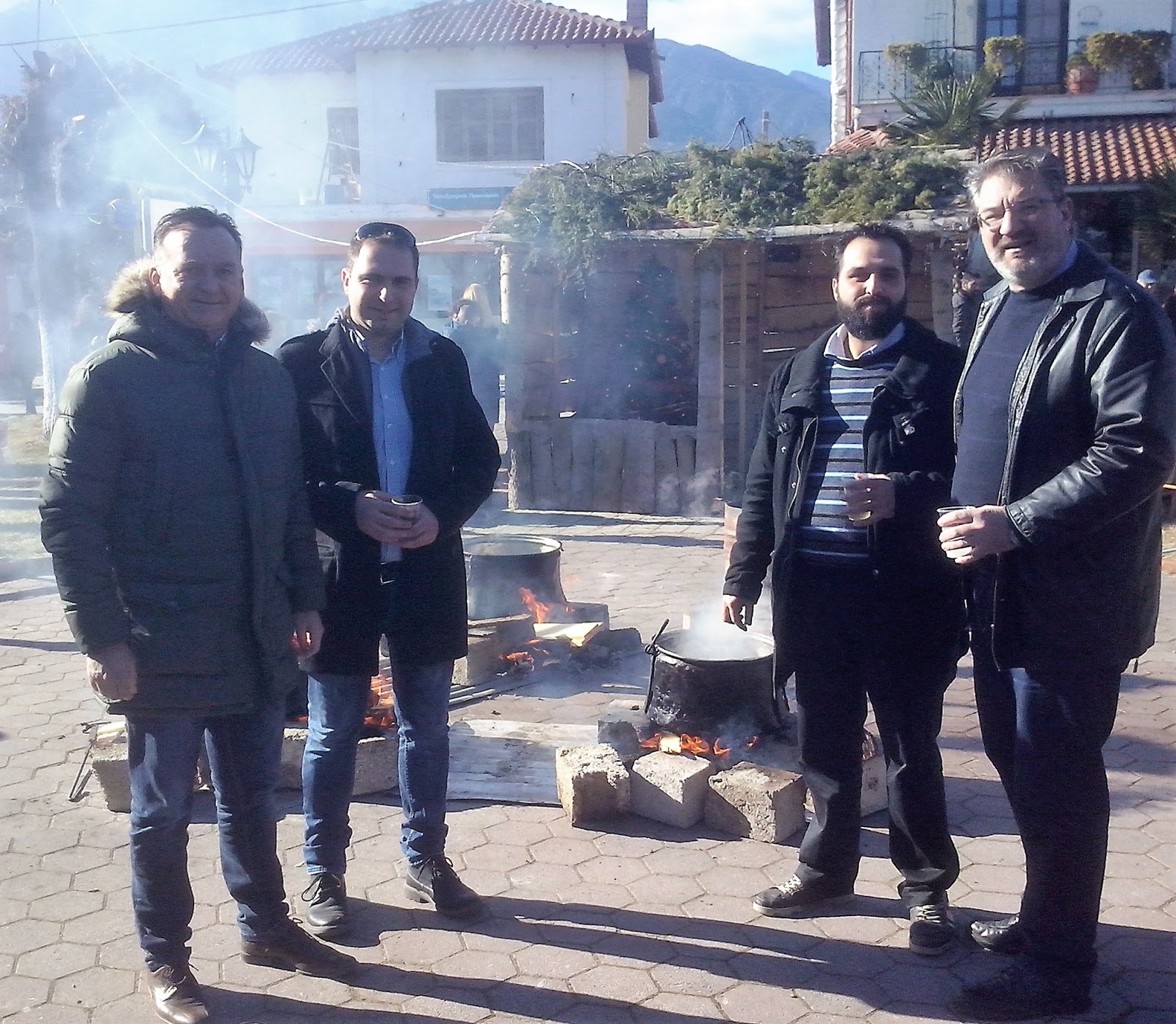 KOLINDROS PRESS: 2016