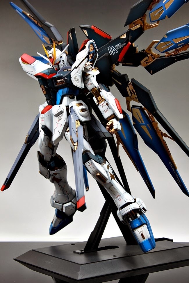 PG 1/60 Strike Freedom Gundam "Full Color" - Custom Build