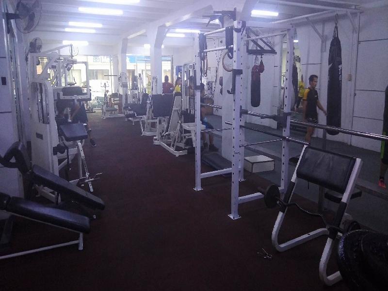 My Blog: Gym Review: Reyes Gym