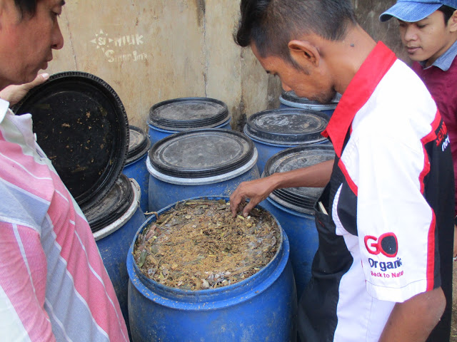 Mitra Tani Budidaya Indonesia: FERMENTASI DAUN SERE WANGI