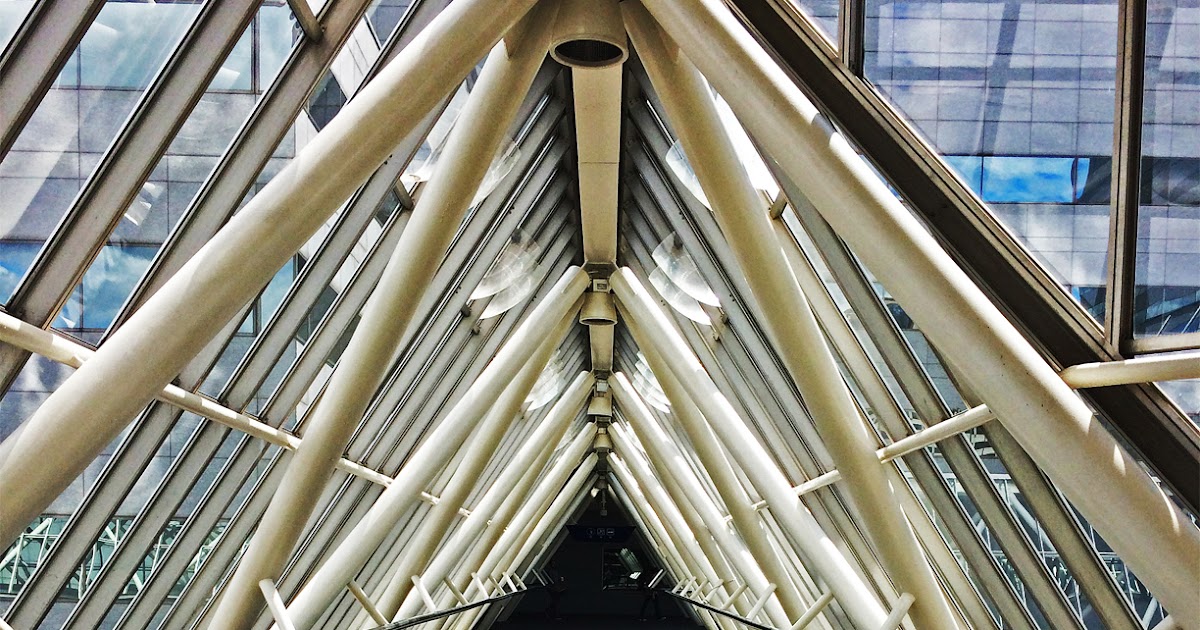 Aqua and Coral Imagery: Triangle Pyramid Architecture, Design, and ...