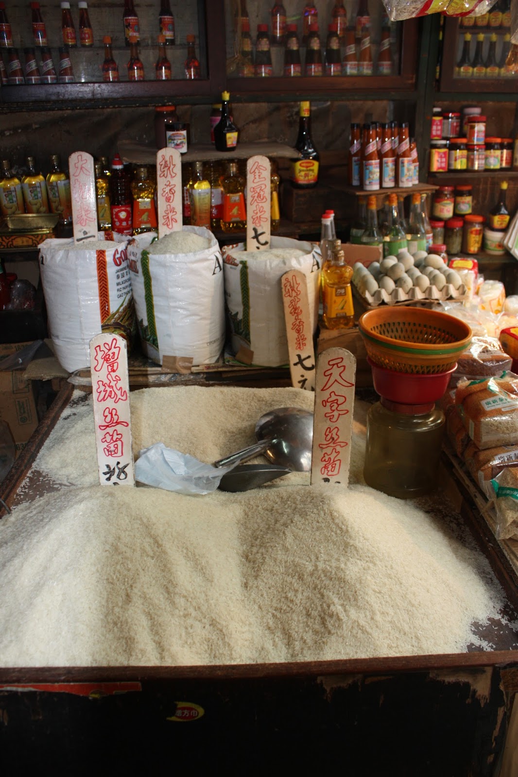 LADYMACARON20TEN: Wing Woo Grocery Store, Wellington Street Central ...