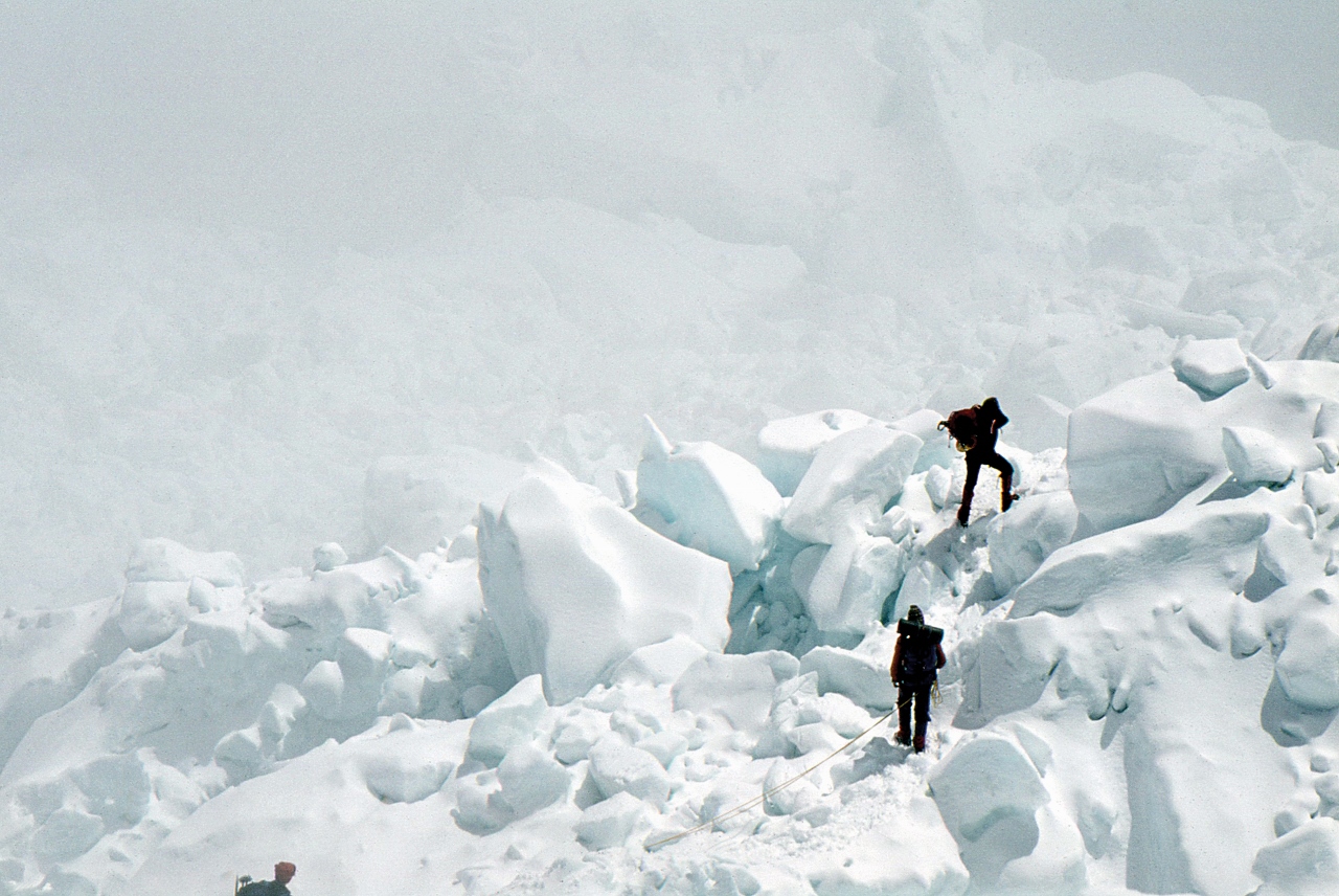 Footless Crow: Winter 8000: Climbing The World’s Highest Mountains In ...