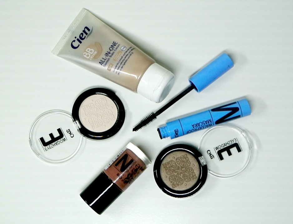 Full Face of Lidl Makeup! | Chasing Ruby Chat