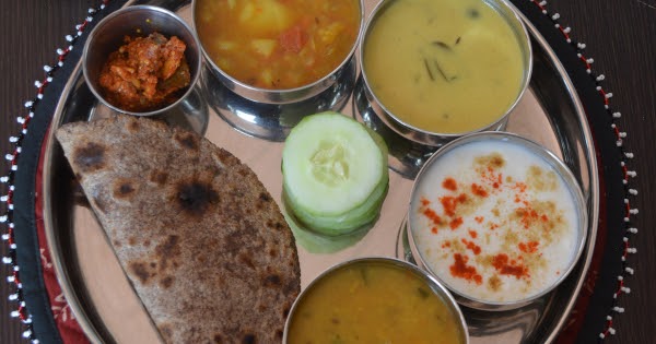 Veggie Platter: Mandua ki Roti / Ragi Roti / Finger Millet Flatbreads
