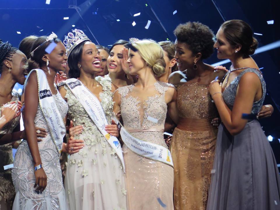 X-actly!: Miss SA - Draped in Anel Botha Couture