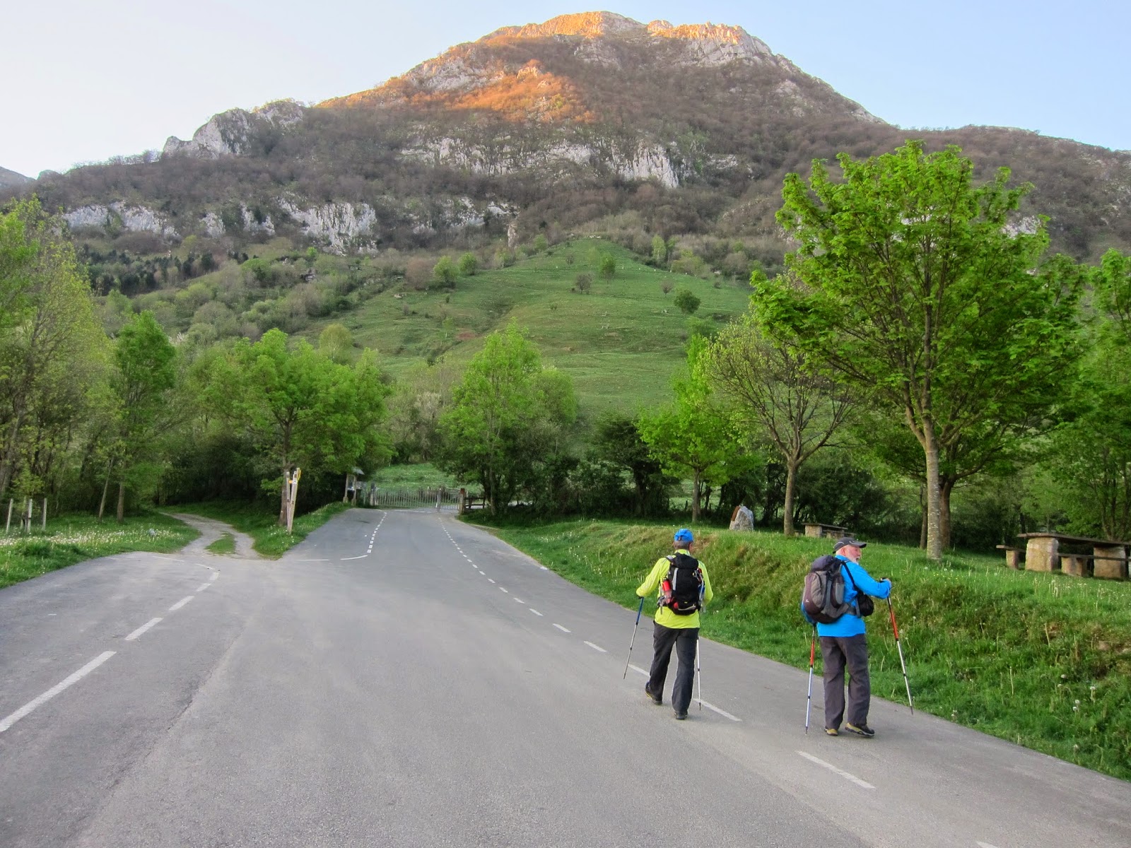 LAUKOAK: (20140416) Circular Larraitz-Col Egurral-Larrunarri-Col ...