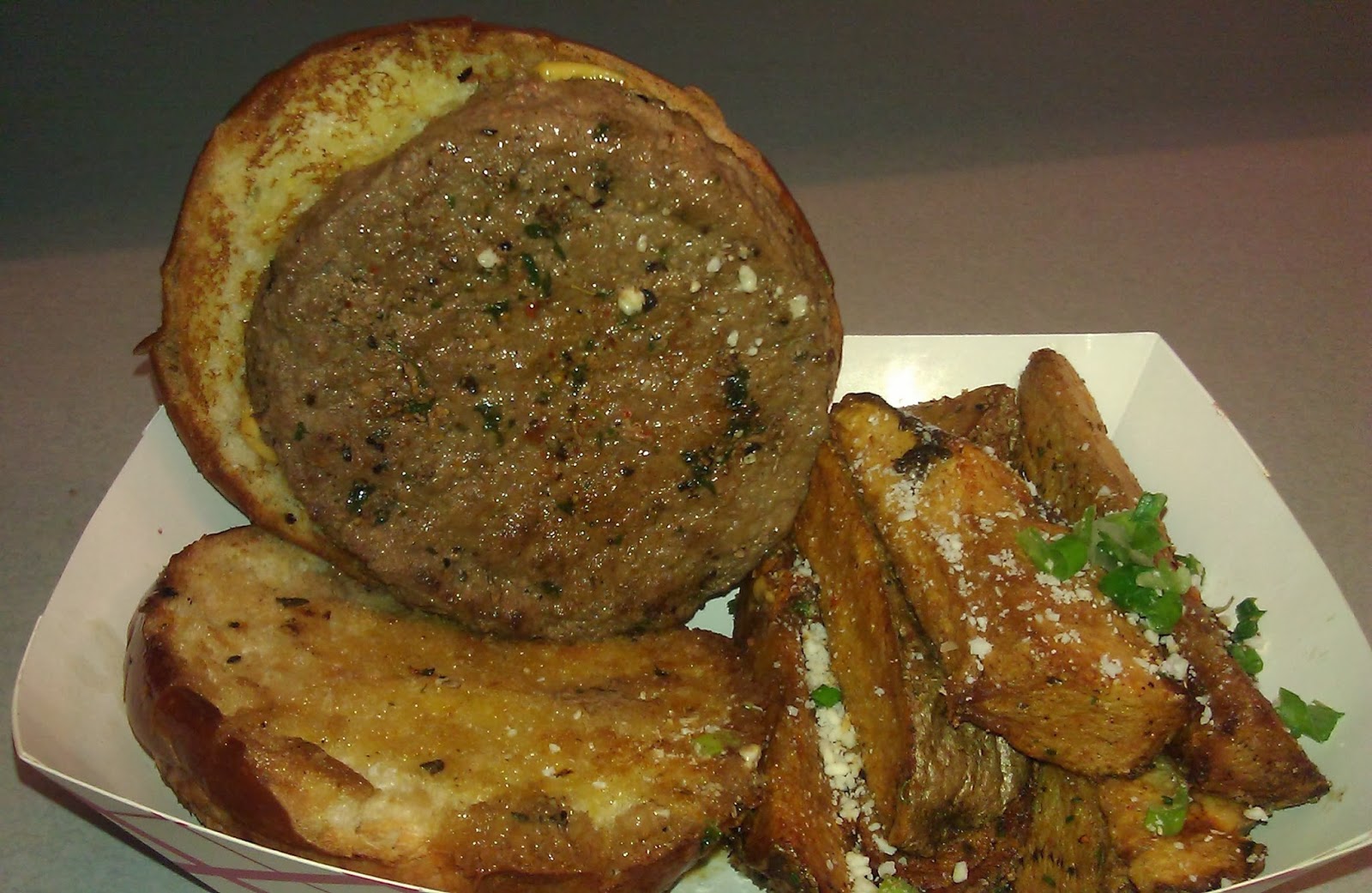 Honest and Accurate Burger Reviews by TheBurgerBusters: El Burger ...