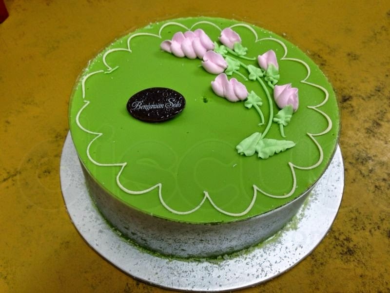 TheArcticStar's Tales: Pandan Kaya Cake by Bengawan Solo Bakery