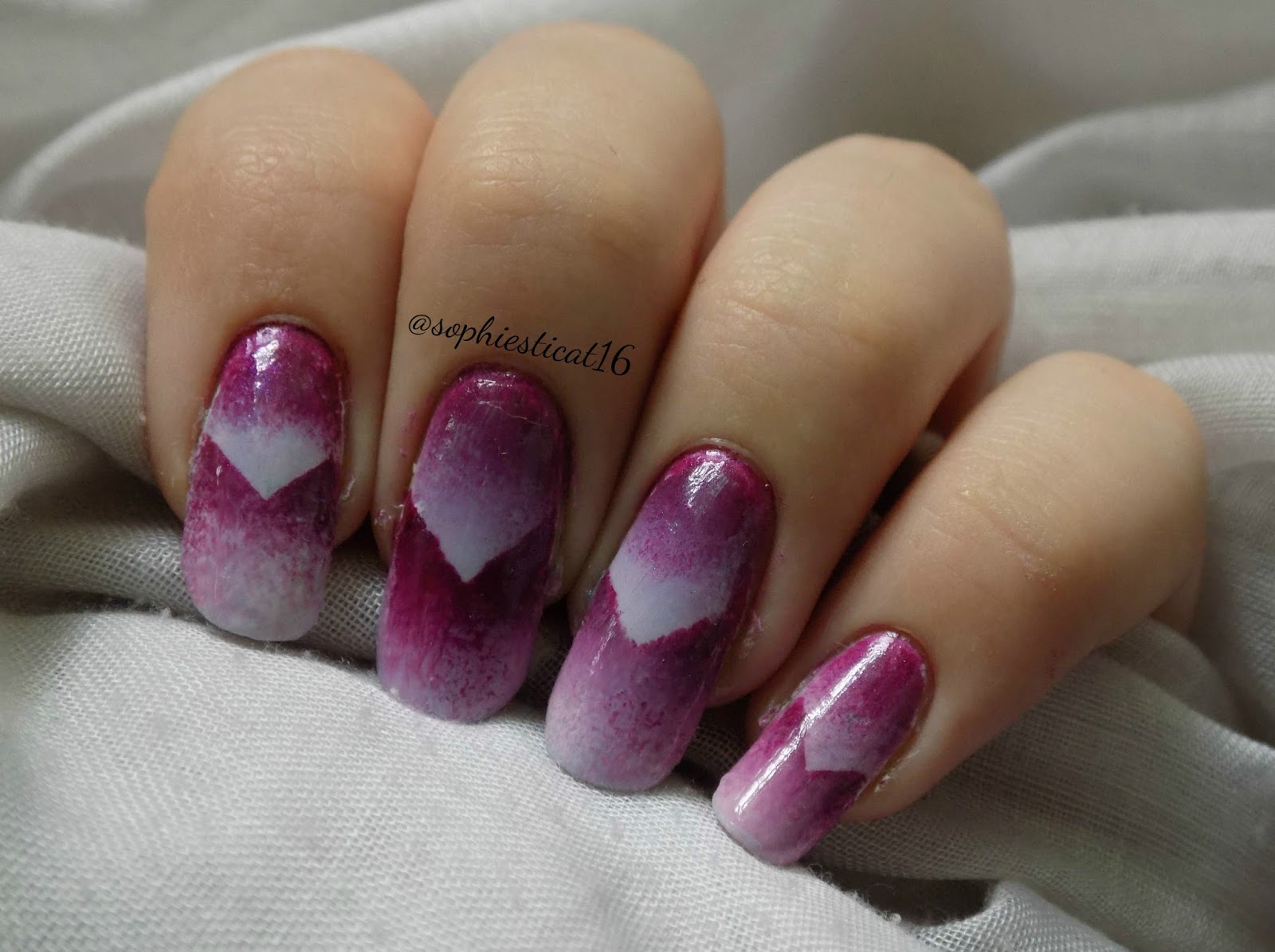 July's Nail Challenge - V Shape | Sophie's Nail Art Dreamland