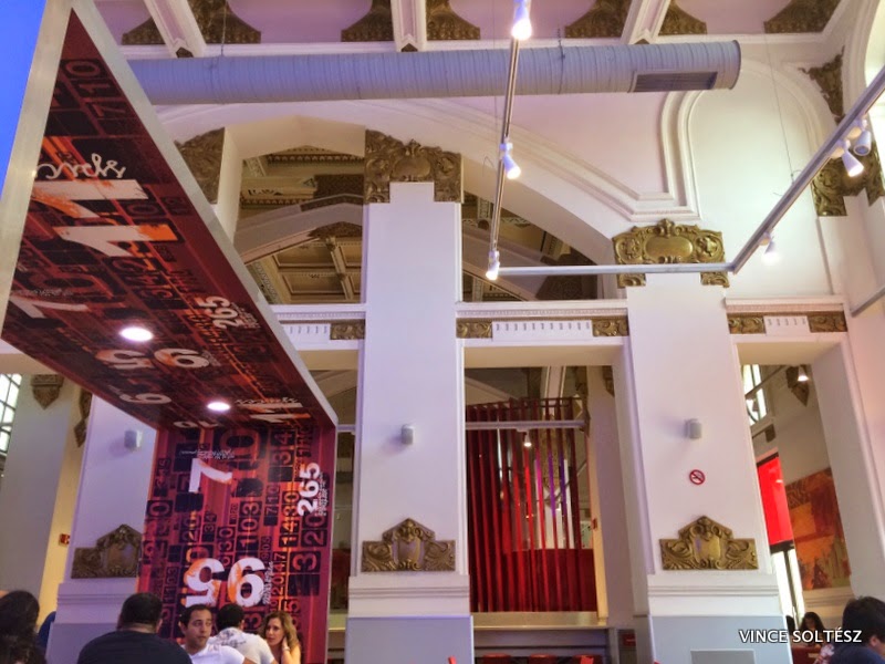 VINCE FROM HUNGARY: THE LARGEST KFC IN THE WORLD IS IN BAKU - VILÁG ...