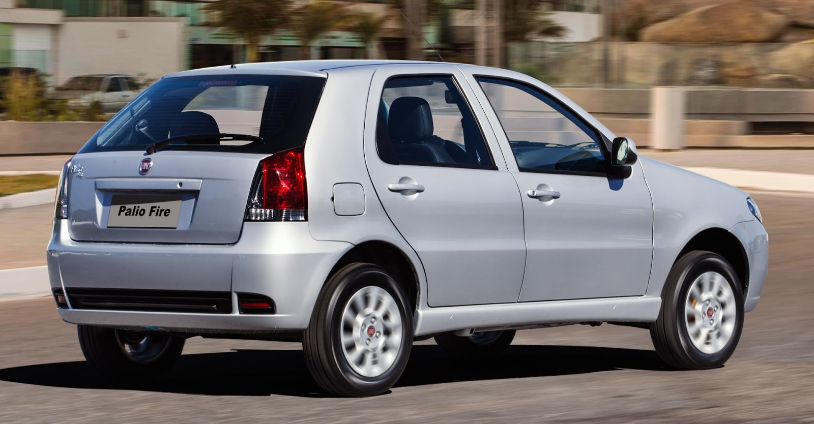 Fiat Palio chega à linha 2016 partindo de R$ 27 590