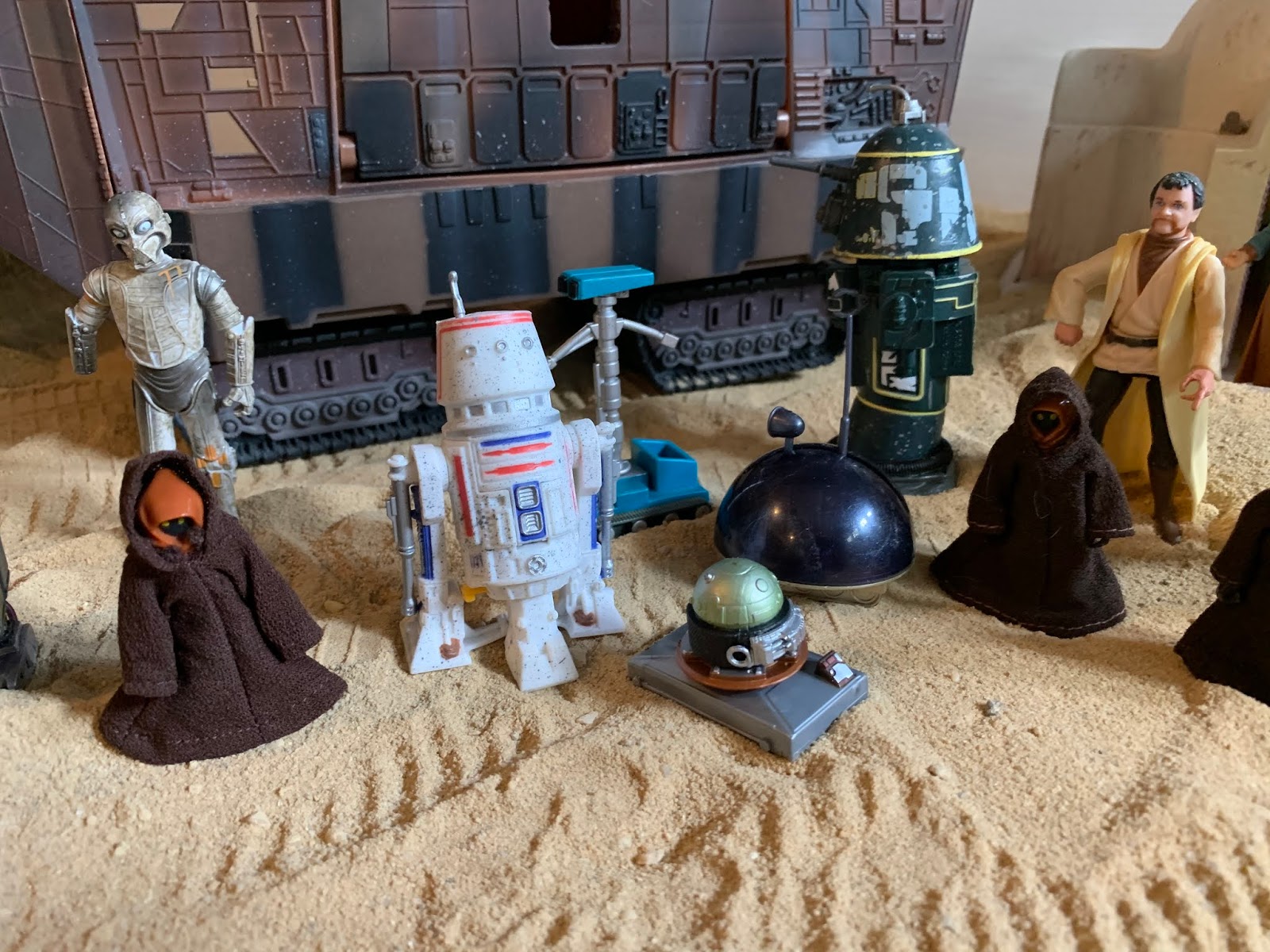 G.I. Jigsaw: Star Wars Tatooine Diorama - Purchase of the Droids