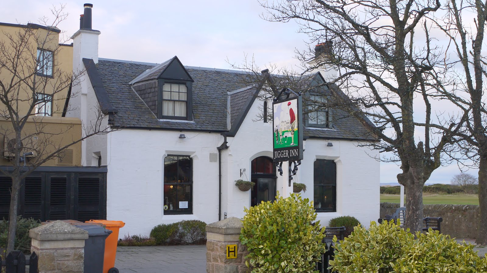 Walking and Crawling: Guardbridge & the Eden Brewery to St Andrews ...