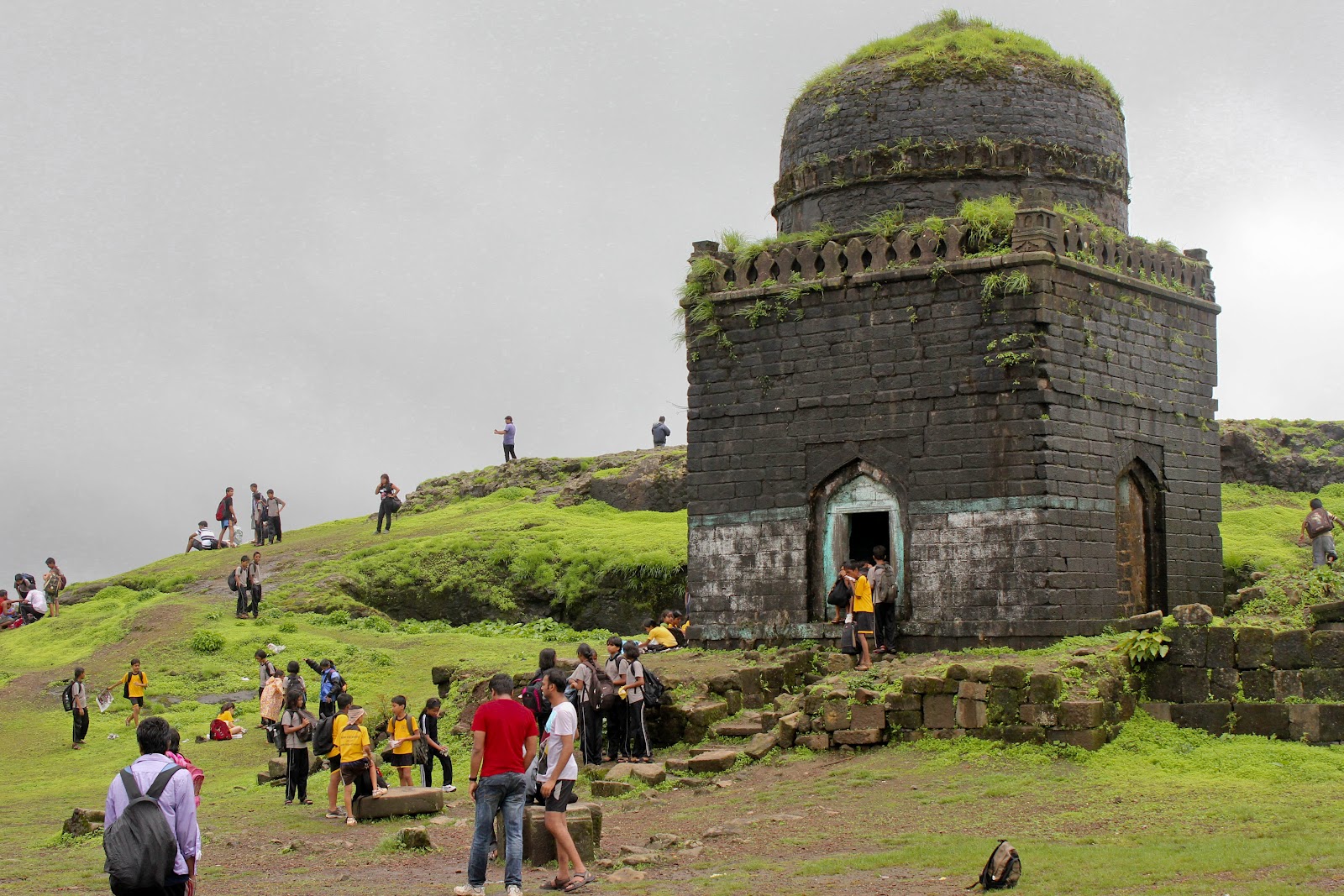 TraveLore: Lohagad Fort