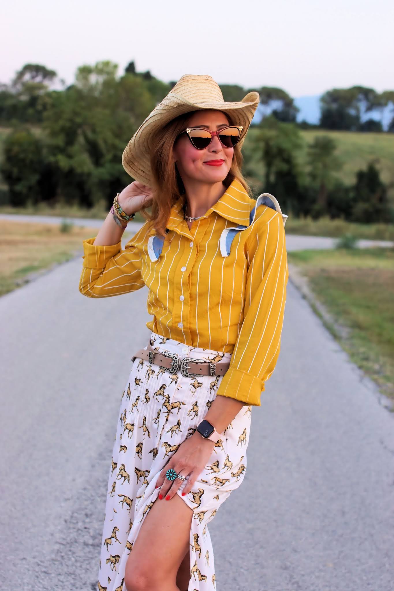 A yellow country outfit with a Paige 1912 pinstripe shirt | Fashion and ...