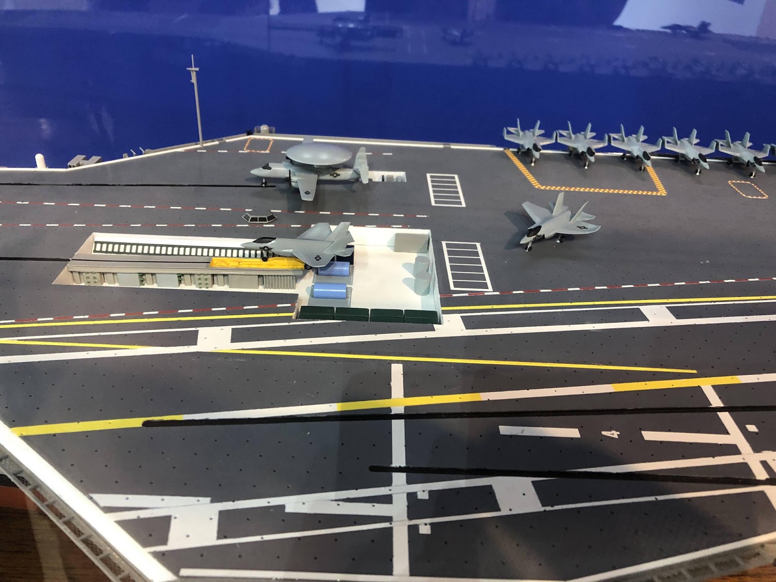 SI VIS PACEM, PARA BELLUM: Le catapulte a vapore e il sistema di lancio ...