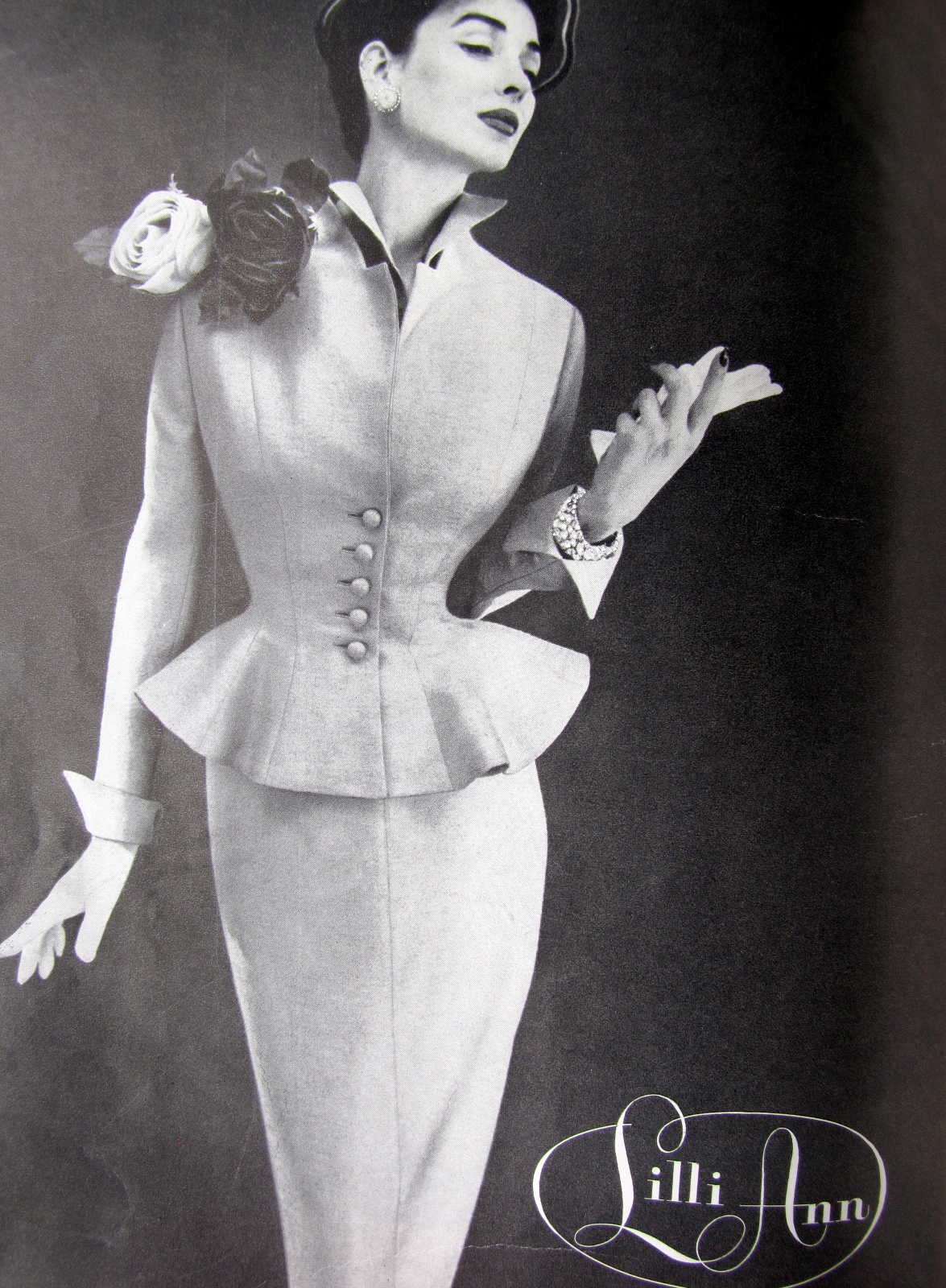 Love Fashion Love Vintage: Vogue 1955 Fashion Designs
