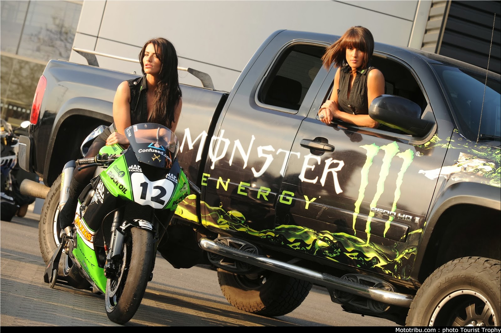 MONSTER YAMAHA R1 DESIGN