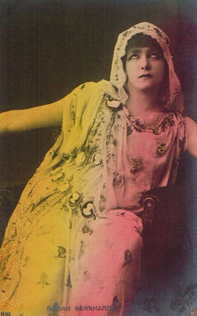 28 Vintage Portraits of Sarah Bernhardt, One of the First Great Stars ...