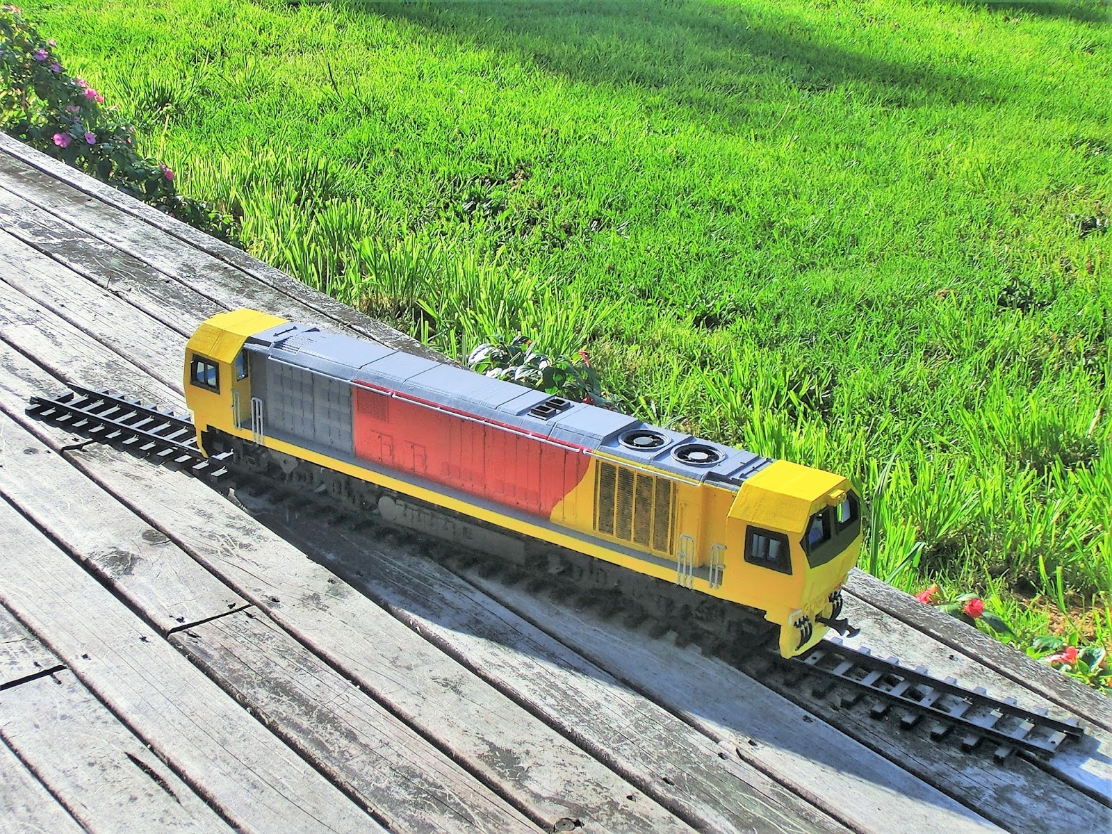New Zealand Railway Models (Kiwi Trains): 1:24 Kiwirail DL Class