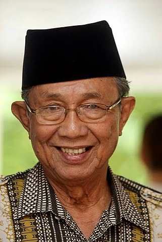 Seniman Bujang Lapuk Terakhir; Datuk Abdul Aziz Sattar meninggal dunia ...