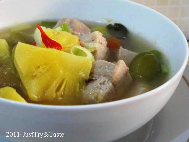 Resep Sup Tuna Asam Pedas dengan Nanas | Just Try & Taste