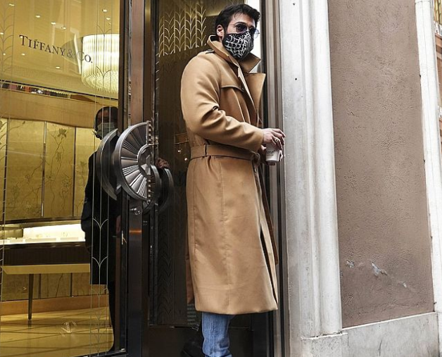 Can Yaman gets married! Proposal with air massage, Tiffany ring, and ...