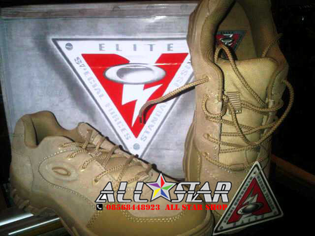 ALL STAR Store: SEPATU OAKLEY LOW SHOES