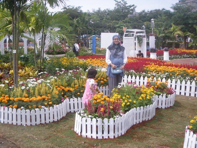 TRAVELOG: PERTUNJUKAN BUNGA & TAMAN PUTRAJAYA (FLORIA) ; Saksikan ...