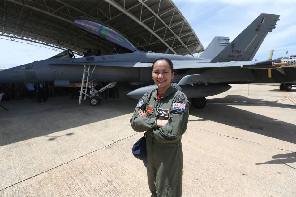 Kenali Mejar Patricia Yapp Syau Yin, Anak Sandakan kemudi Pesawat ...