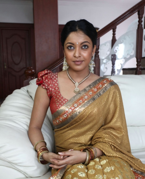 Tanusri Datta Latest cute Saree Pics ~ world actress photos,Bollywood ...