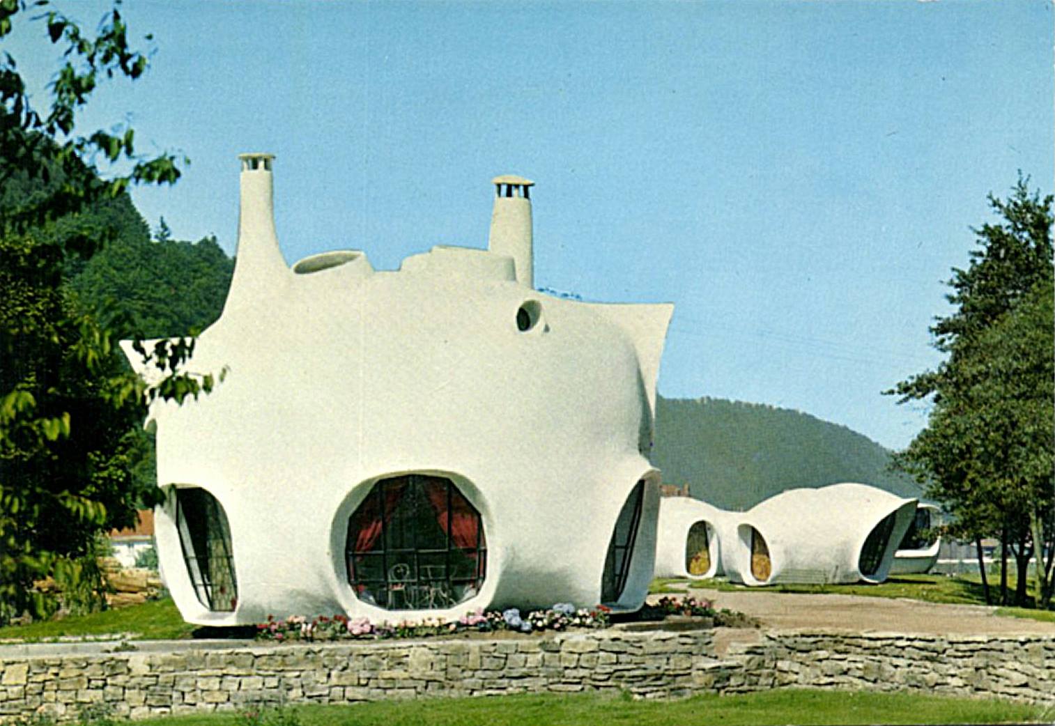 Un Paysage Moderne: RAON L'ETAPE