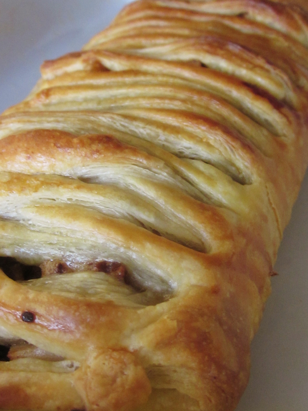 Chef Tess Bakeresse: My Easy Apple Fruit and Nut Strudel