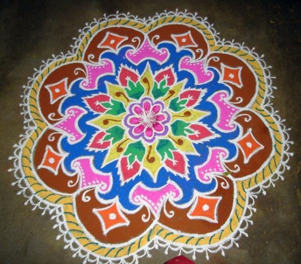 Amazing Round Shape Rangoli Designs For Fastivals ~ Art Magazine