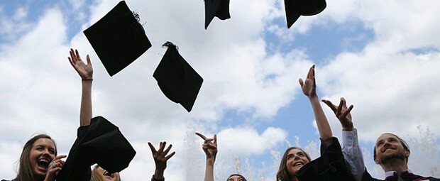 9 SECRETS OF FIRST CLASS STUDENTS - AMEBO