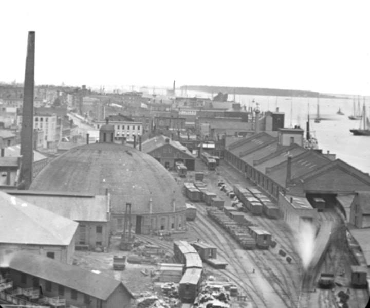 Towns and Nature: Detroit, MI: Riverfront Railroad Yards