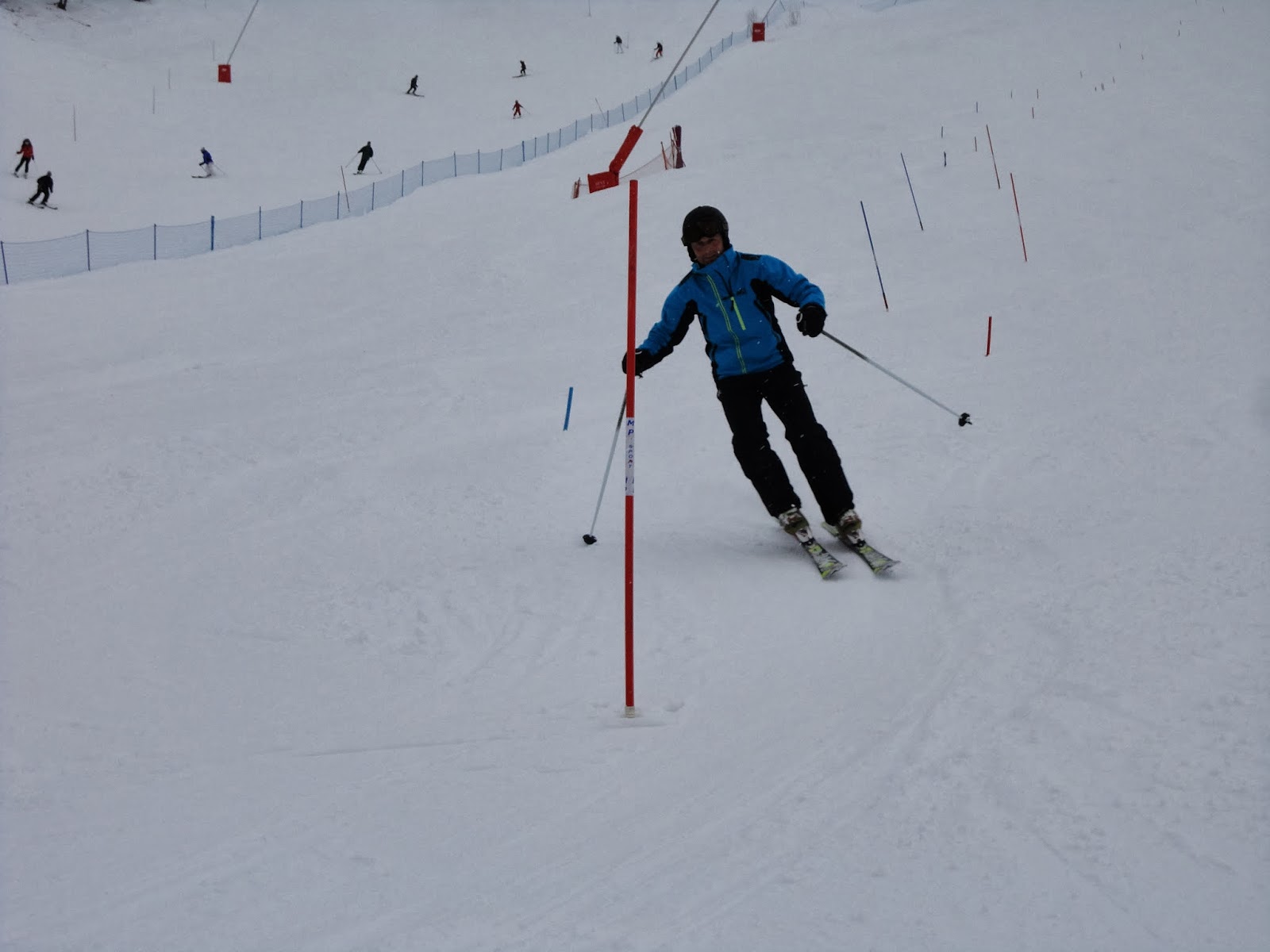 Glisse avec plaisir: Entrainement slalom sur le stade de slalom de la ...