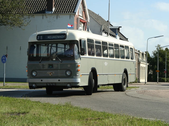 RETOURTJE LEIDEN: Materieel - de trams en bussen