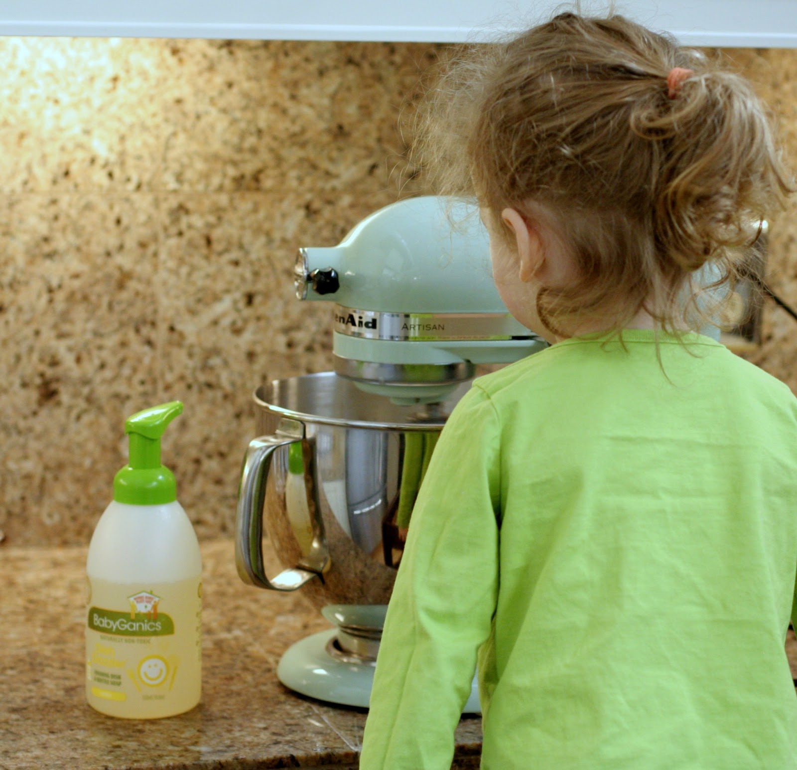 Super Easy Sensory Play: Soap Foam