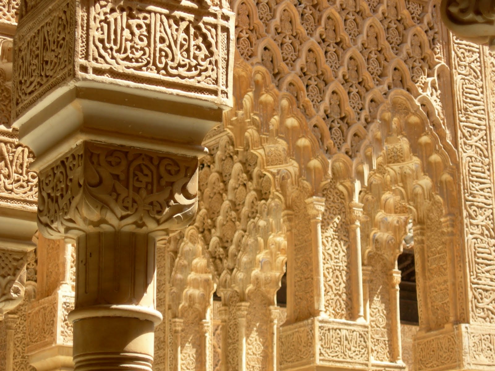 World Beautifull Places: Alhambra Is a Historical Palace In Spain New ...