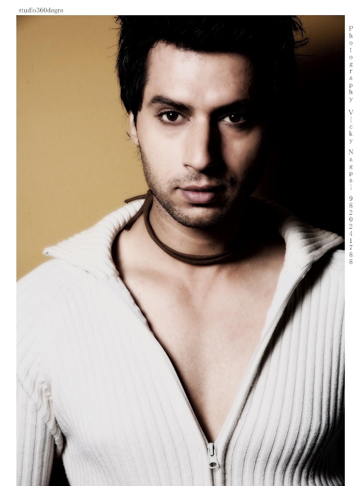 VERSACE MALE MODELS: VMM 20