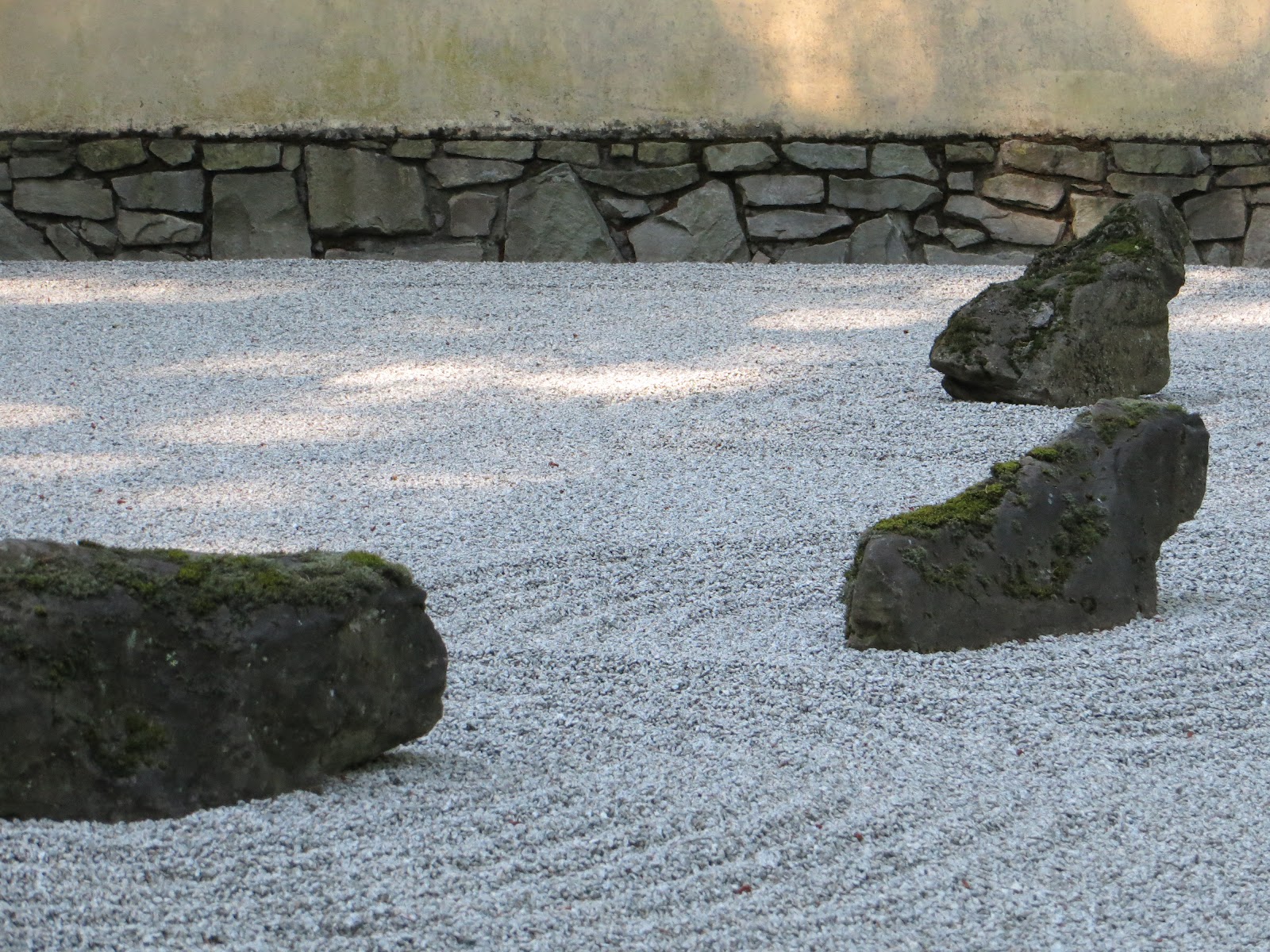 Sarah's Design Blog: Asymmetry