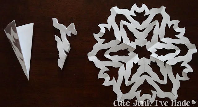 Cute Junk I've Made: Snowflake Curtain + FREE Printable Template