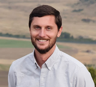 Does Amberley Snyder Have a Husband? Her Bio, Wedding, Net Worth, Kids ...