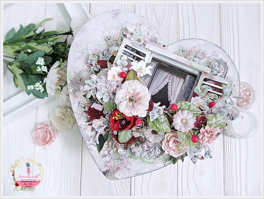 Kalalayaa's Art Stuido: Romantic roses : Heart panel